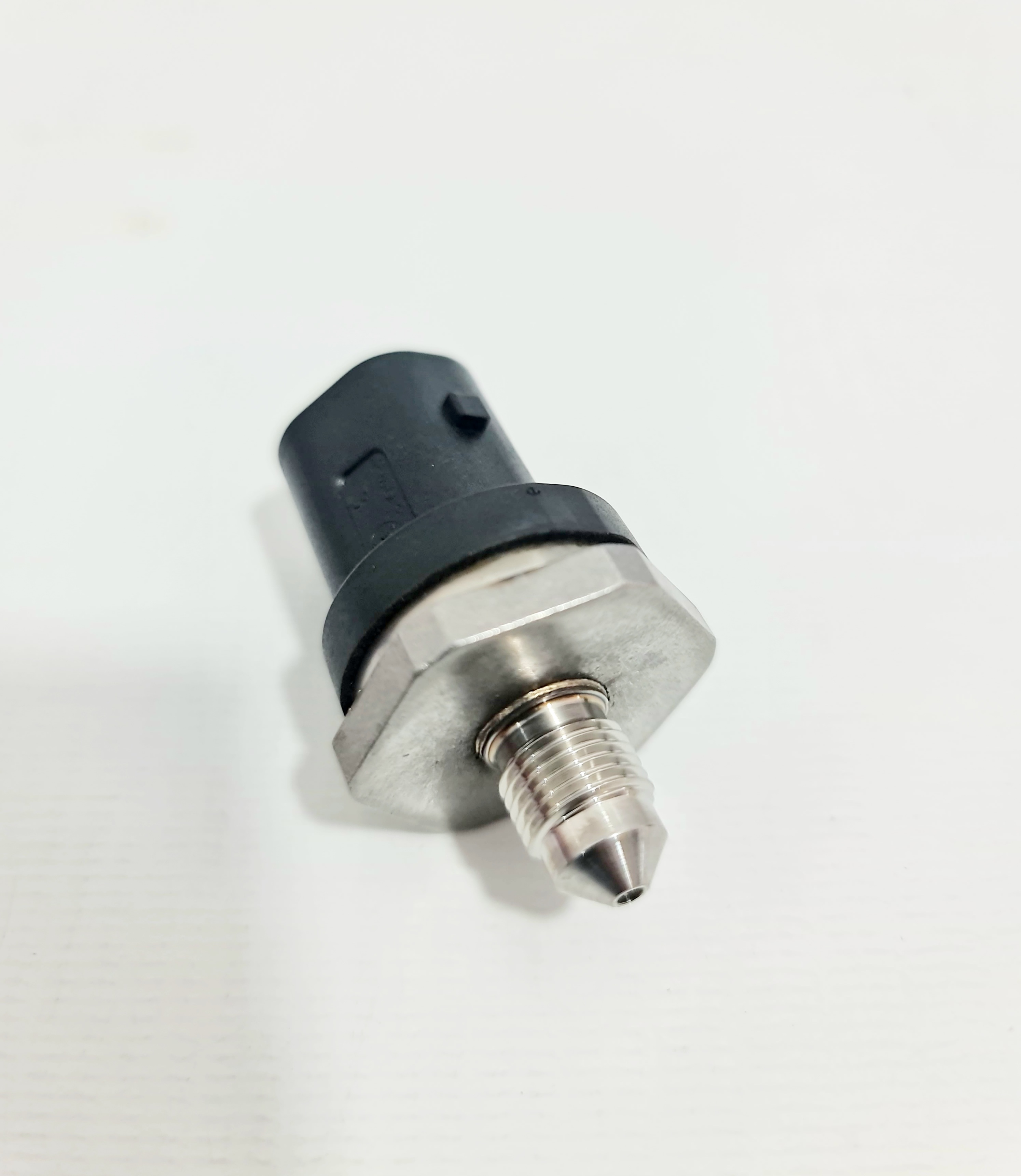 Sensor De Pressão De Combustível Jaguar 0261545063 | Noix Premium Parts