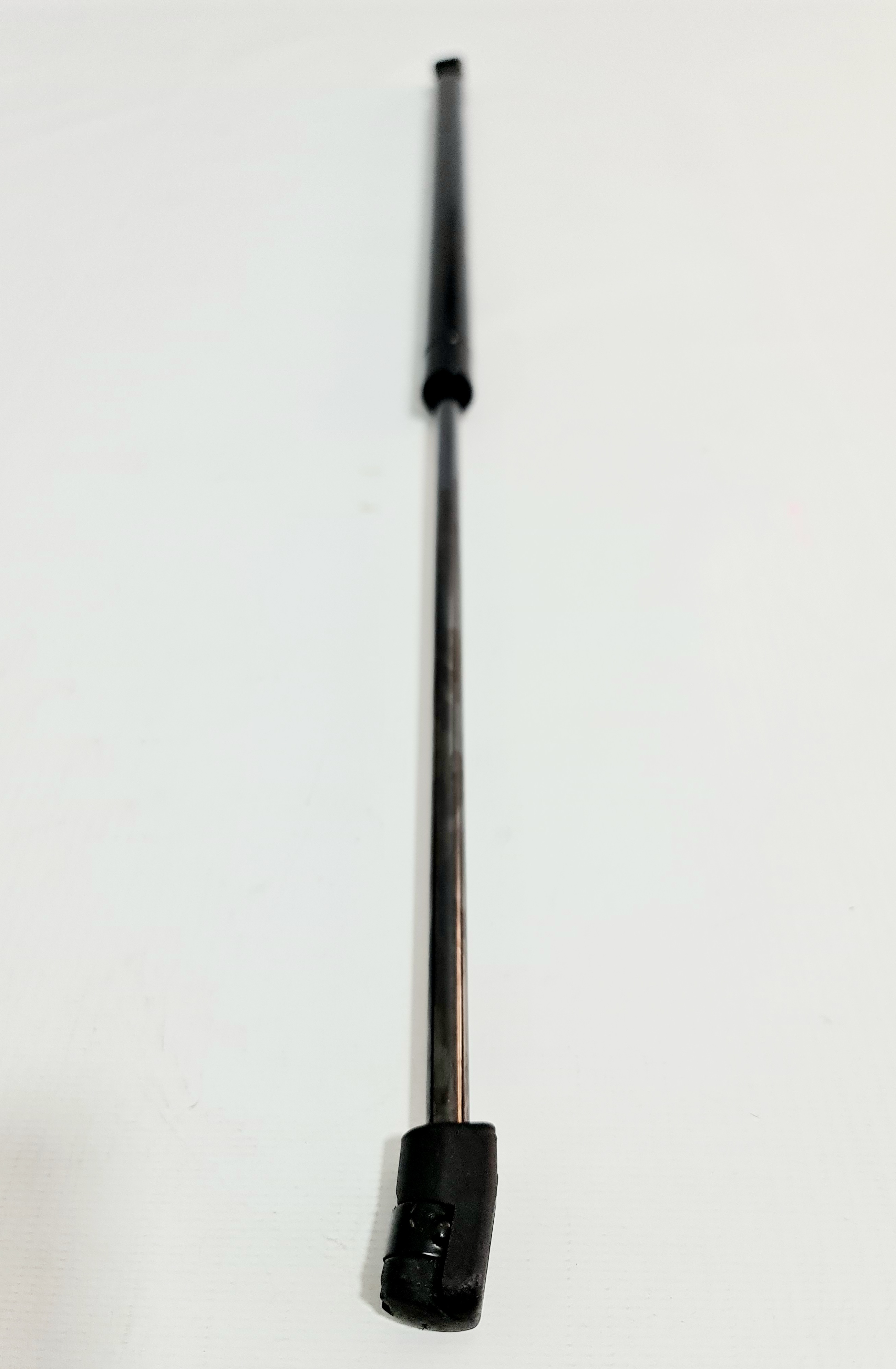 AMORTECEDOR DE CAPÔ PORSCHE CAYENNE 95851135900