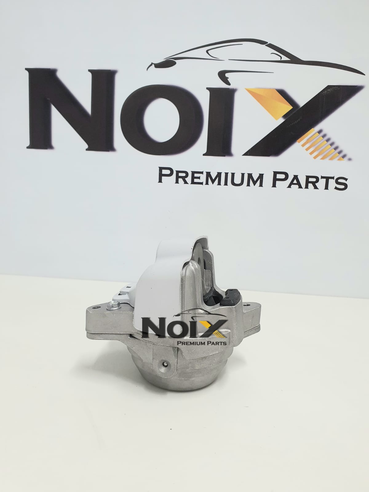 Coxim Direito Porsche Macan 94637505840 | Noix Premium Parts